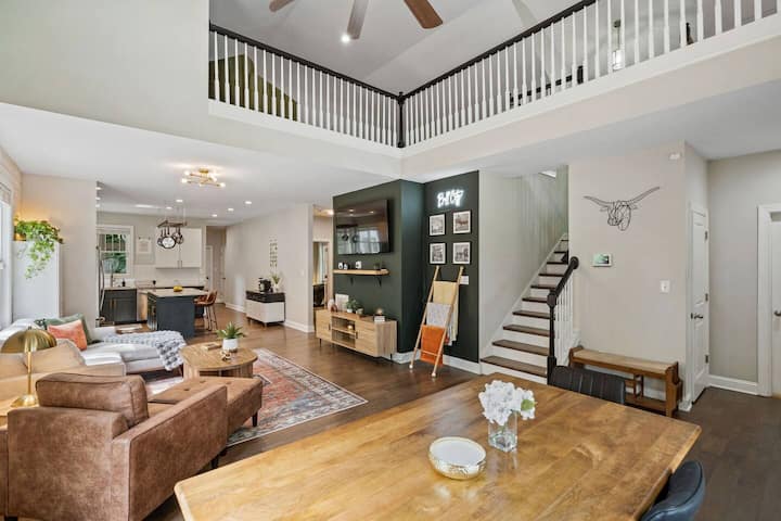 Spacious Durham Home Close To Everything "Duke" - Durham, NC