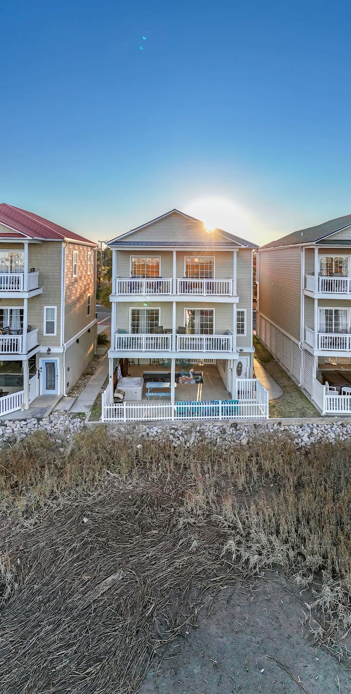 Large Luxury Water Front W/ Pool, Hottub, Elevator - Little River, SC