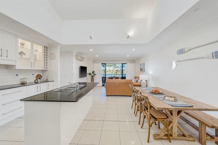 Pippies, Your Water View Escape - Laurieton