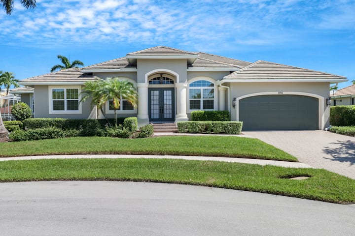 Pristine 4br House L Pool L Close To Beaches - Marco Island, FL