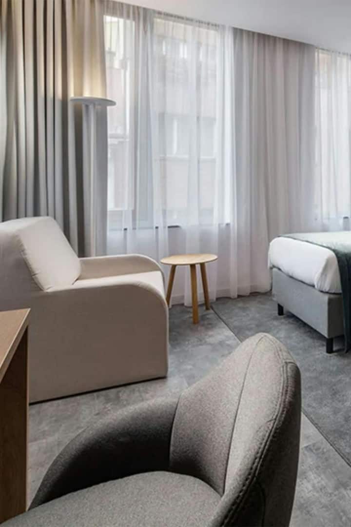 2 Bdrm Apt W/ Kitchen Mamaison Residence Downtown - Praag