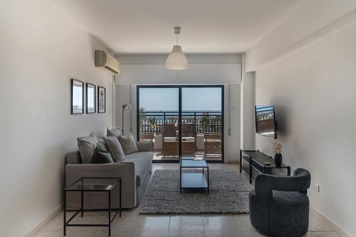Phaedrus Living: Seaview Phinikoudes Flat - Larnaca