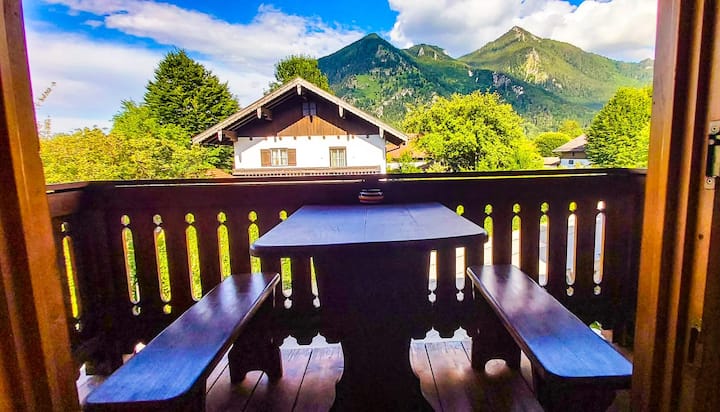 Ferienwohnung - 2 Schlafzimmern - Badewanne - 75m² - Marquartstein