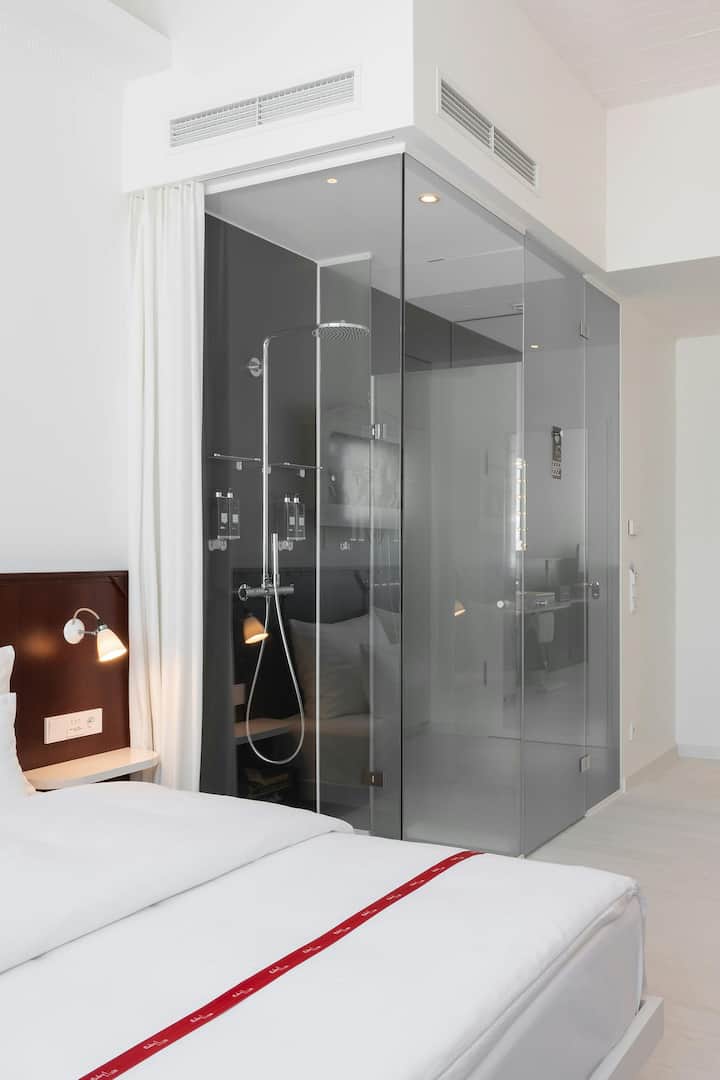 Wow Room At Ruby Leni Hotel - Düsseldorf