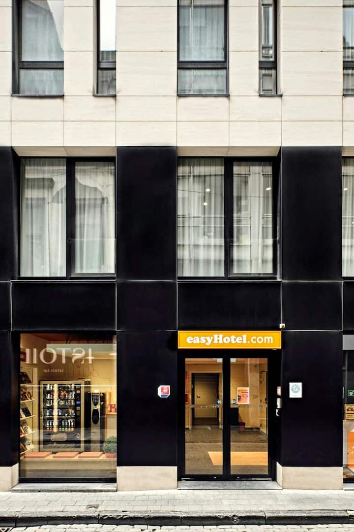 Check Out The Royal Palace & Art Museum - Bruselas, Bélgica