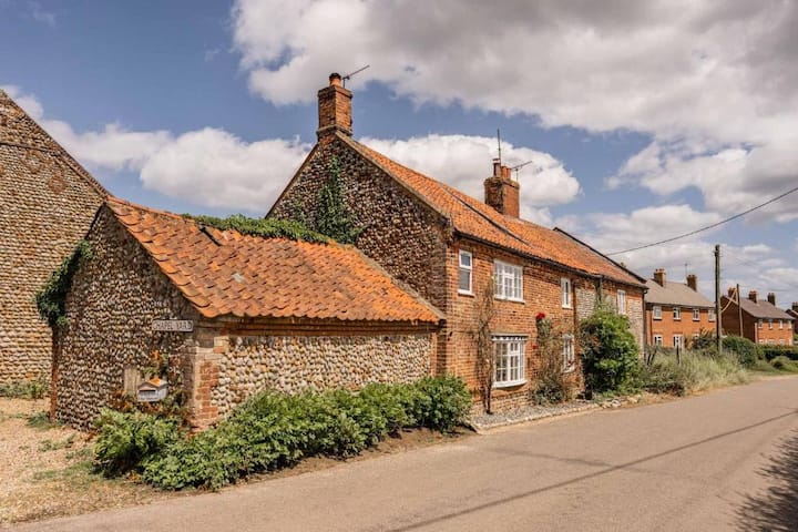 Host & Stay | Sandpipers - Holt