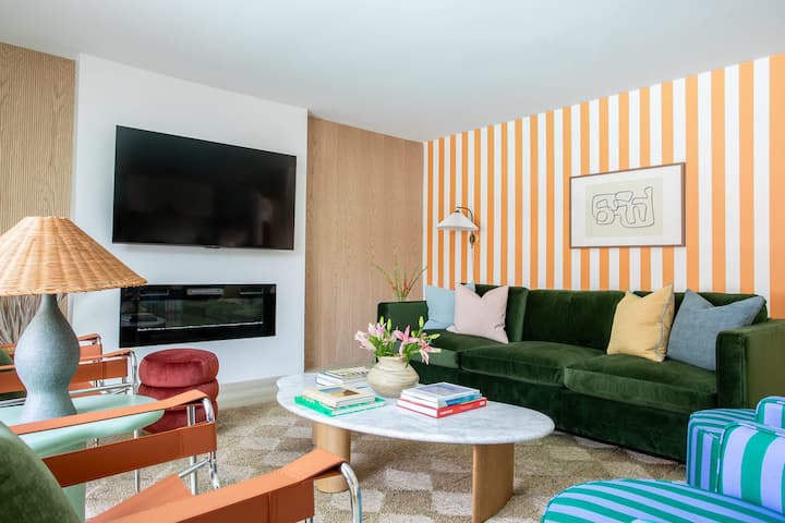 Fun Stylish Scottsdale Retreat | Pool, Paint & Sip - Scottsdale, AZ