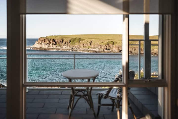 Love Bay Cliff House~ - Berry