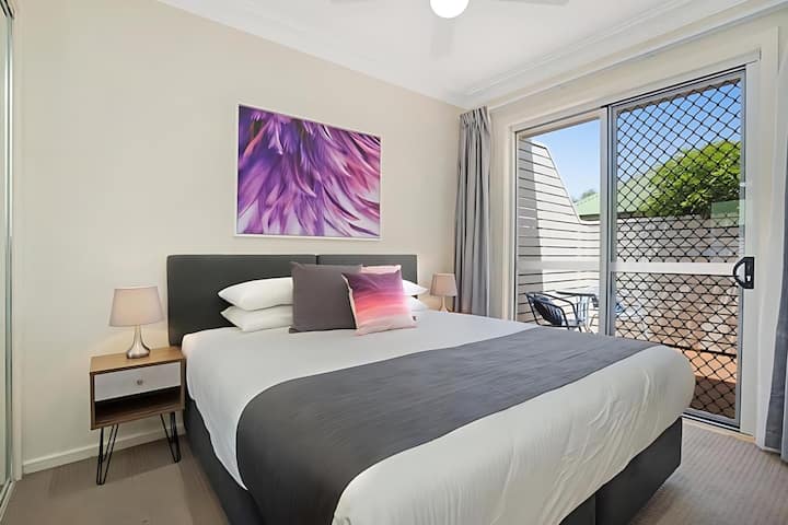 Prickly Pear Stays - Mayfield - Newcastle, Australia