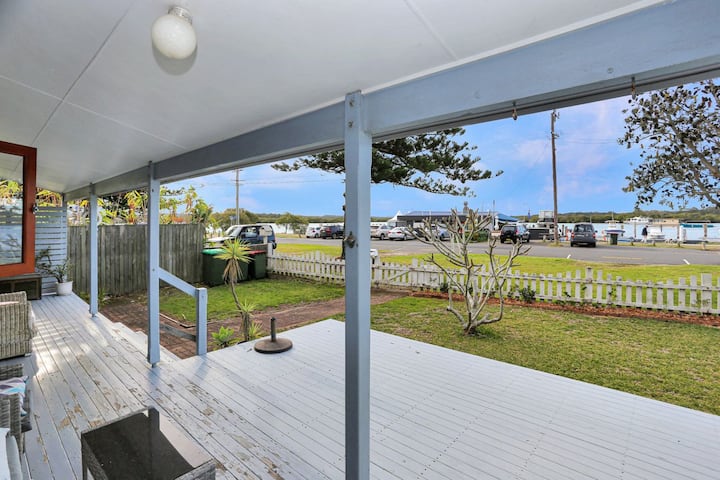 Tea Garden Waterfront Bliss - Hawks Nest