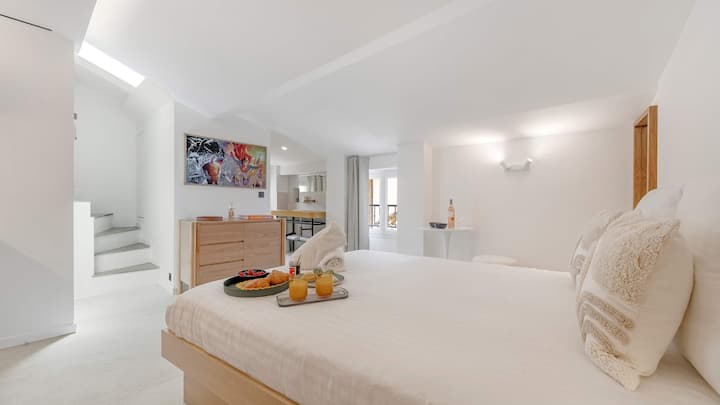 La Ponche • Vieux Village • Shellter Rentals - Saint-Tropez