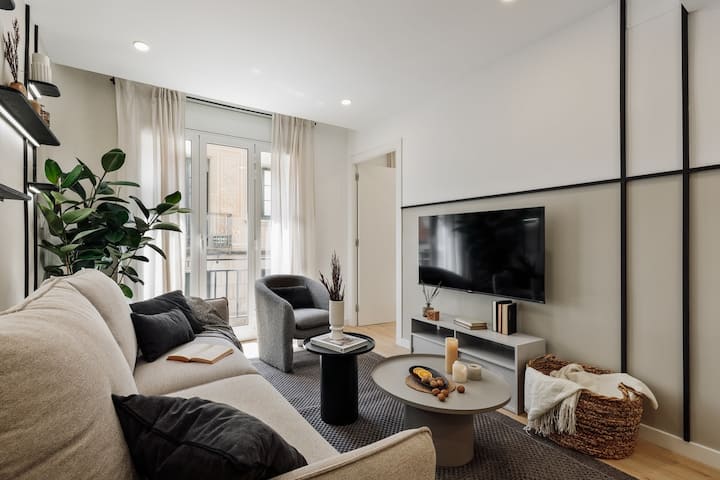 Basquiat - 2 Bedrooms And Office In Sant Gervasi - La Floresta