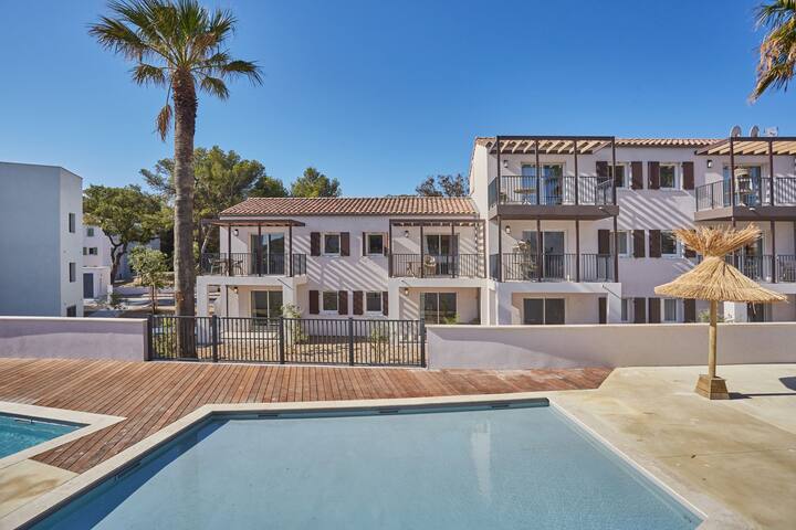 T4 Moderne | Plage La Bergerie à 650m | Piscine - Île de Porquerolles