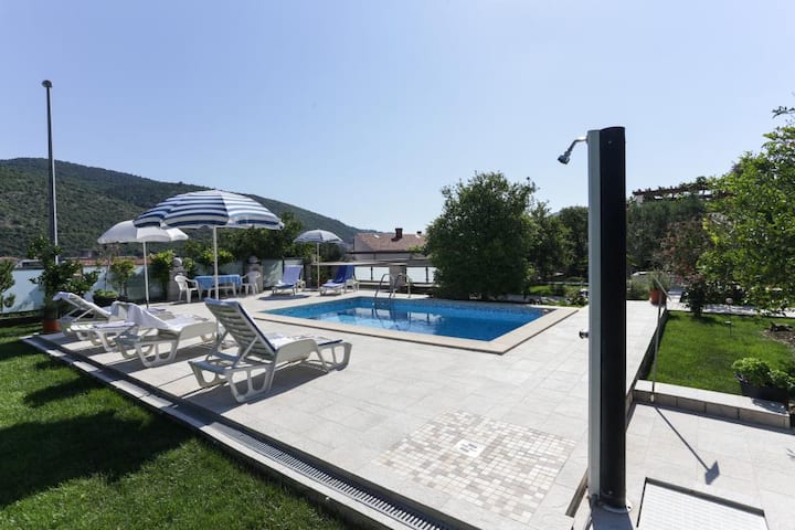 Villa Celenca - 2 Room With Balcony And Sea View - Dubrovnik