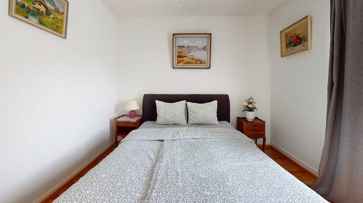 Charming 1br With Bathtub In Montreux's Heart - Montreux