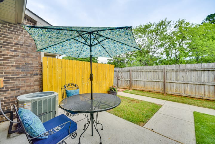 Huntsville Condo W/ Patio Near Redstone Arsenal! - Huntsville, AL