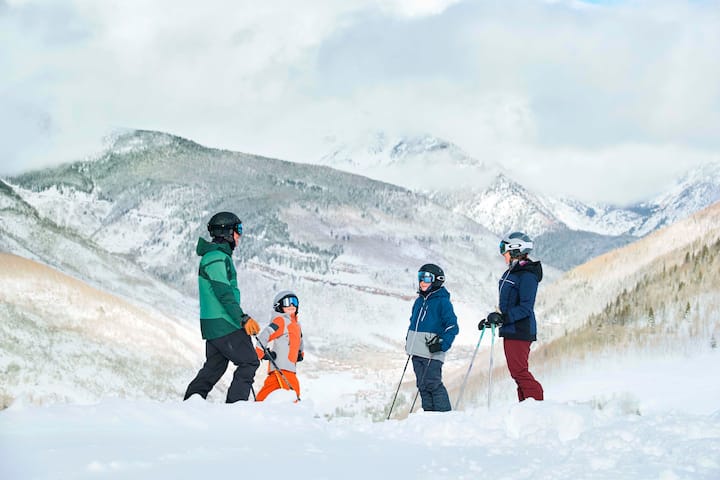 Cozy King Room | Lodge At Vail - Vail, CO
