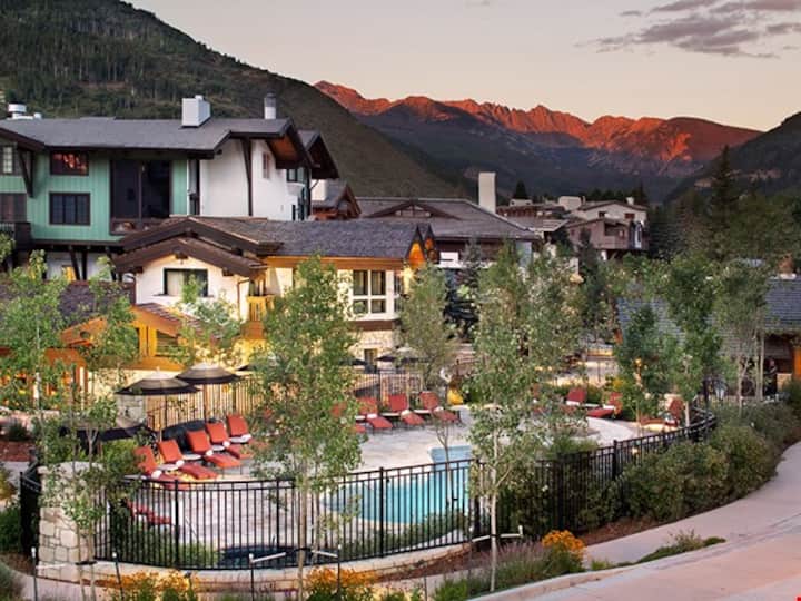 Charming Lodge Room With 2 Doubles | Lodge At Vail - Vail, CO