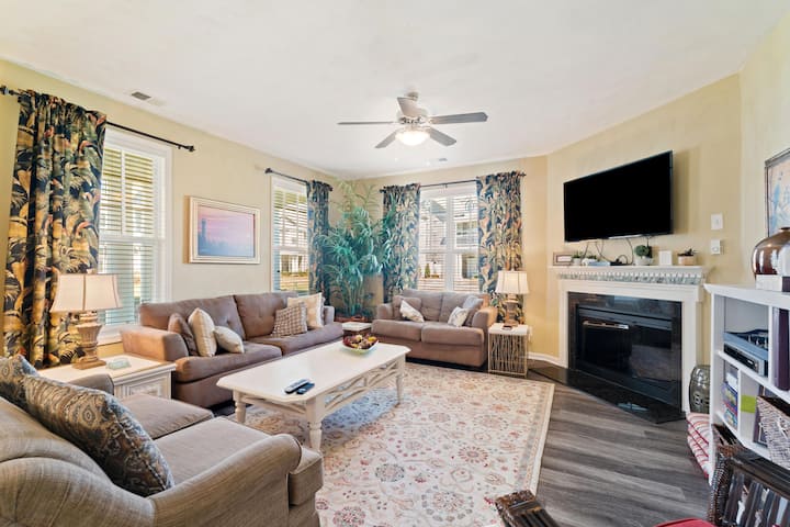 Spacious First Floor Condo In Golf Community With - Cape Charles, VA