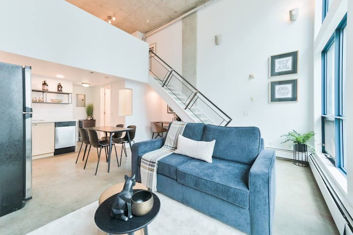 Trendy Loft | Downtown | Ug Park | Sofa Bed - Calgary