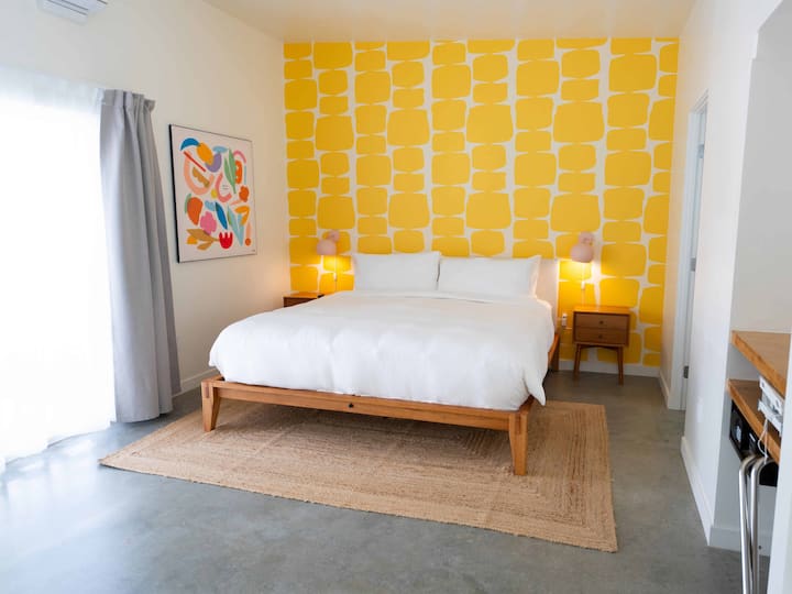 Boutique Hotel | Deluxe King | Private Patio - Palm Springs, CA