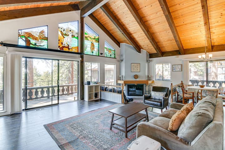 South Lake Tahoe Cabin: Near Skiing & Beach Access - South Lake Tahoe, CA