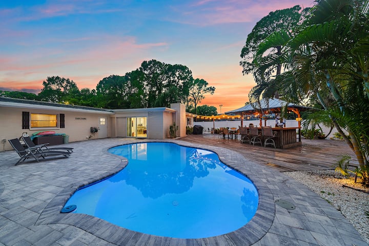 Tiki Tide Villa | Private Pool + Tiki Hut! - Sarasota, FL