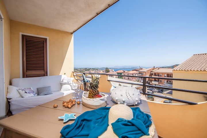 The Blue Whale - Happy Rentals - La Maddalena