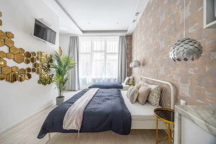 Exclusive & Central Residence W/4bedrms, 4 Bathrms - Budapest