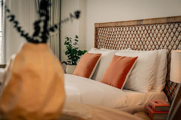 Canal View Studio In Waters Edge - Abu Dhabi