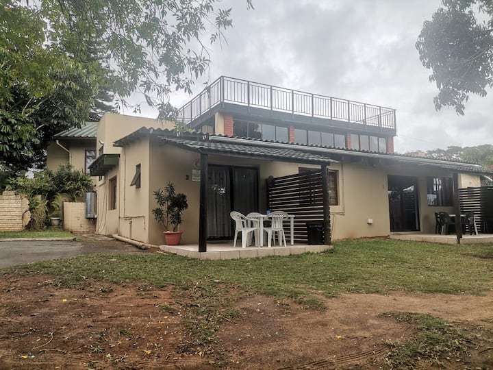 1 Bedroom Self-catering Cabin (4) - Port Shepstone