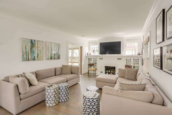 Port Clinton Home W/ Lake View - Walk To Beach! - Catawba Island State Park, Port Clinton