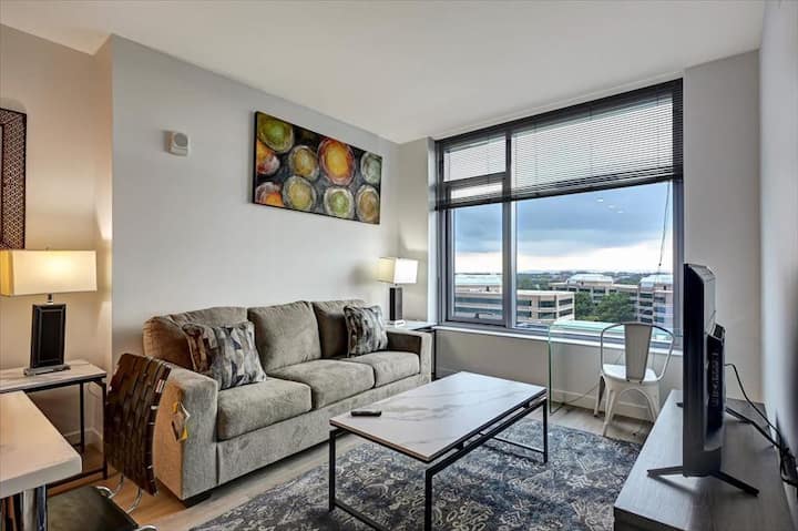 Central Reston 1br Near Dulles Airport & Metro - Reston, VA