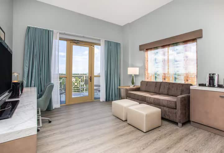 Lakeside Fl Retreat L Gym. Pool. Good Location. - Palm Beach Gardens, FL