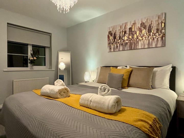 Eskdale Town House Spacious 4-bed In Crawley - Crawley