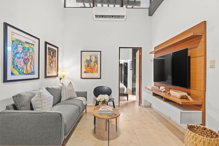 Hidden Oasis | Cozy Retreat In Best Location - Levittown
