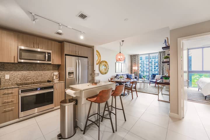 Prime Downtown Doral Park Condo W Free Parking - Doral, FL