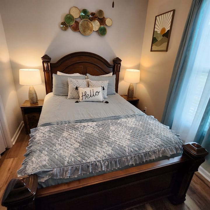 Senseney Cottage Too~pet Welcome, Fenced Yard - Clarksville, TN