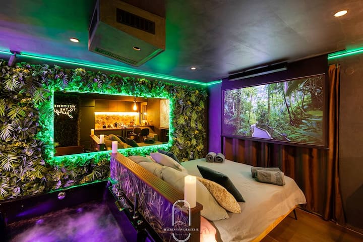 Jungle Love Room Balnéocinéma By Hc - Hyères