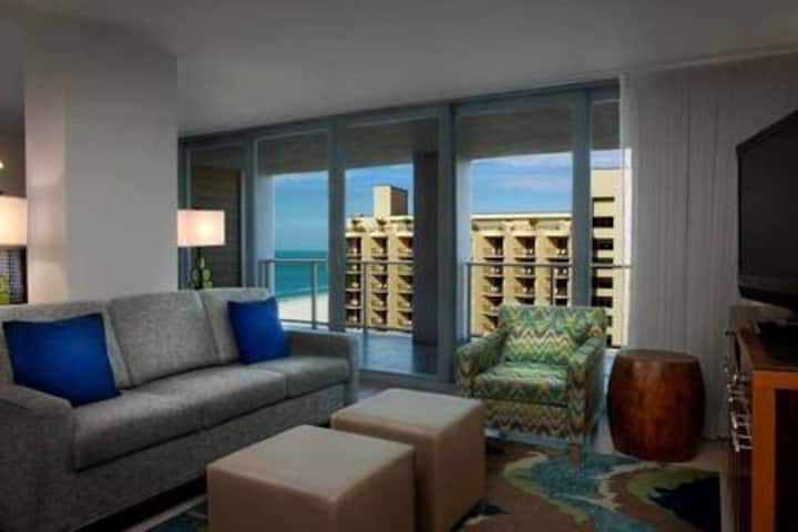 Marco Crystal Shores Beachfront Resort, Luxury - Marco Island, FL