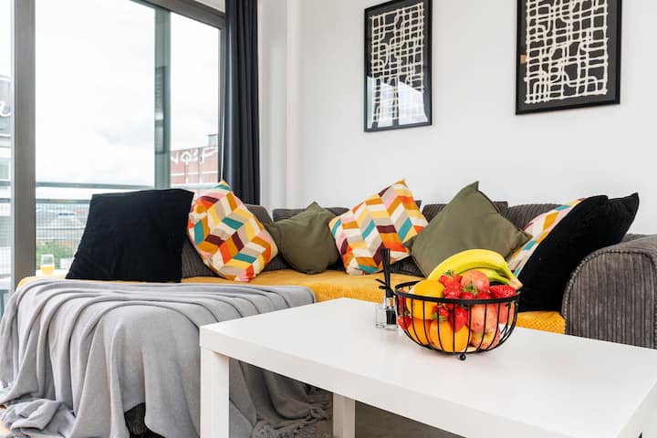 Discount Parking Bay 2br2ba - Sheffield, UK