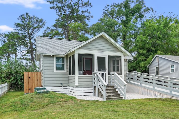 Fisherman's Cottage - Charming Cottage Close To To - Chincoteague, VA