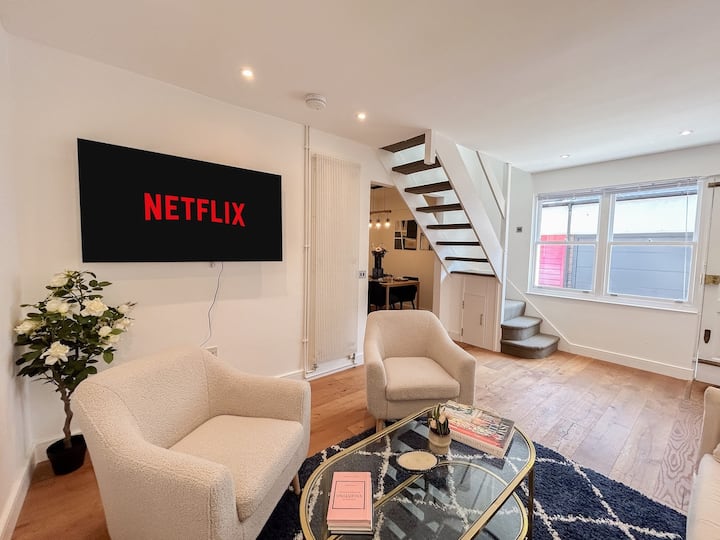 Two Bedroom Notting Hill Delight - Londra