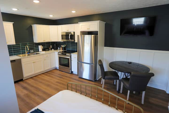 The Victorian - Unit B - Muskegon, MI