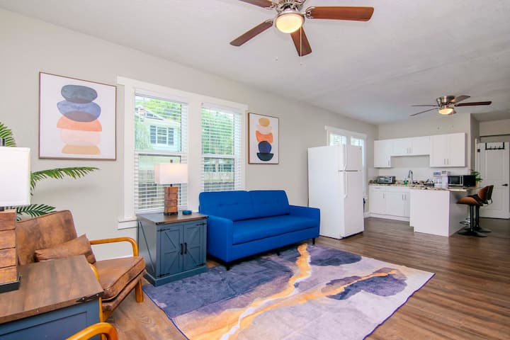 4 Seasons Of Fall In Tampa Heights - Unit 2 - Tampa, FL