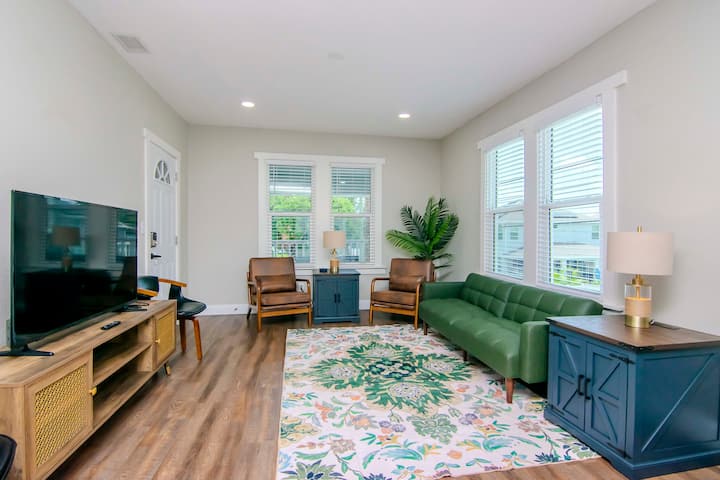 4 Seasons Of Spring In Tampa Heights - Unit 4 - Tampa, FL