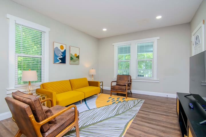 4 Seasons Of Winter In Tampa Heights - Unit 3 - Tampa, FL