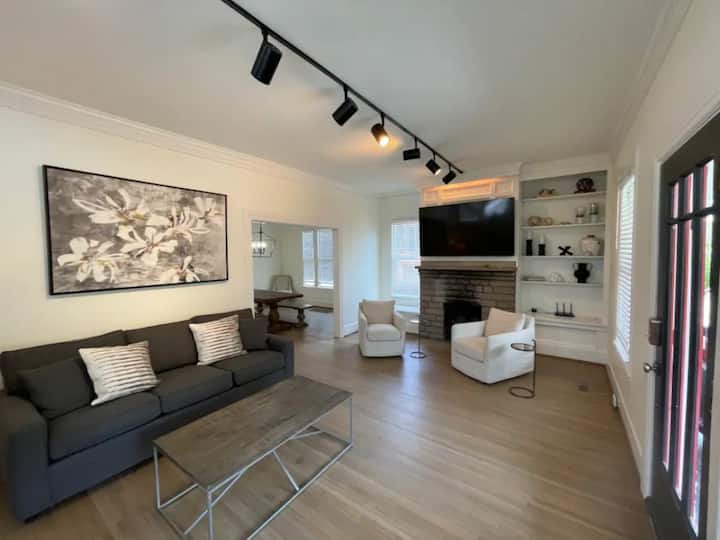 2br Downtown Birmingham • King Bed • Smart Tv  • - Samford University, Homewood