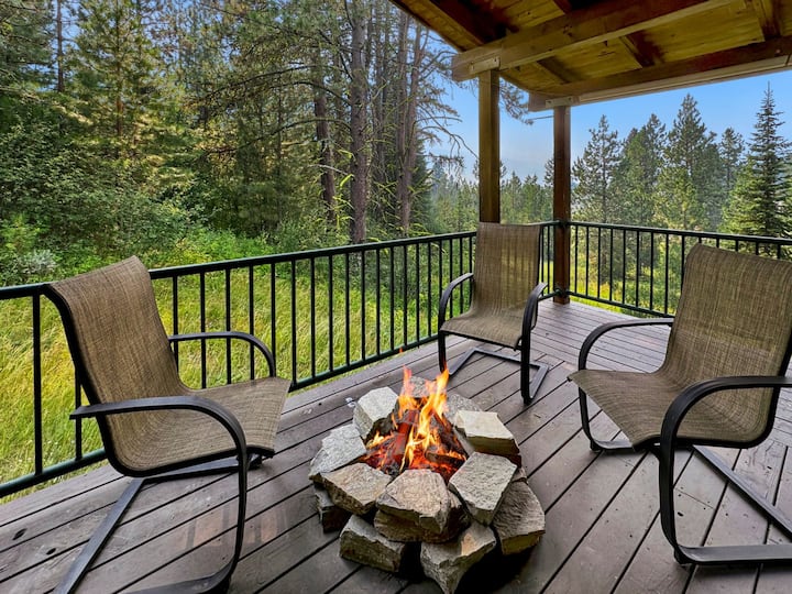 Cozy Cabin Getaway | Air Hockey + Shuffleboard - Cascade, ID