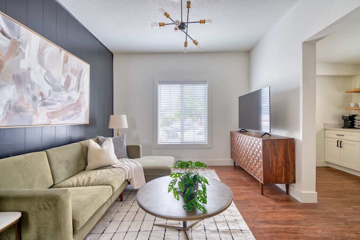 Historic Brooklyn | A/c + Walk To Everything - Portland, OR